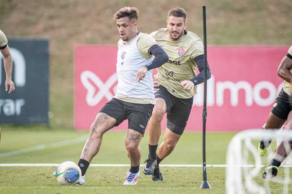 Vitória encaminha empréstimo de Daniel Jr. ao América-MG | futebol | ge