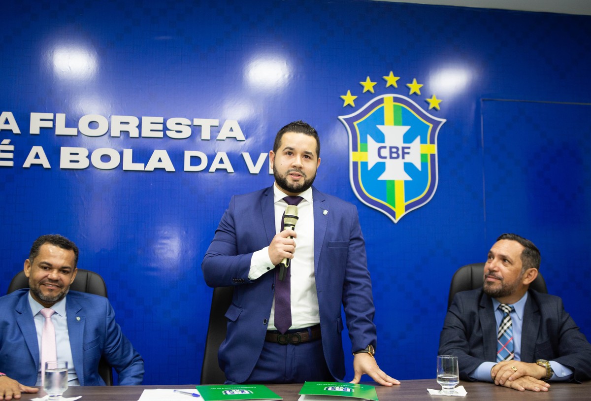 Hugo Ribeiro toma posse como presidente do TJD-AM para os próximos ...