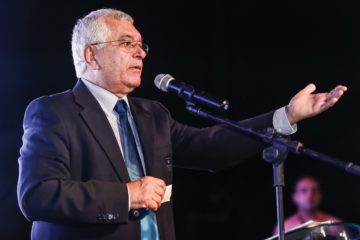 Ministério do Esporte exige devolução de recursos públicos da CBHb ...