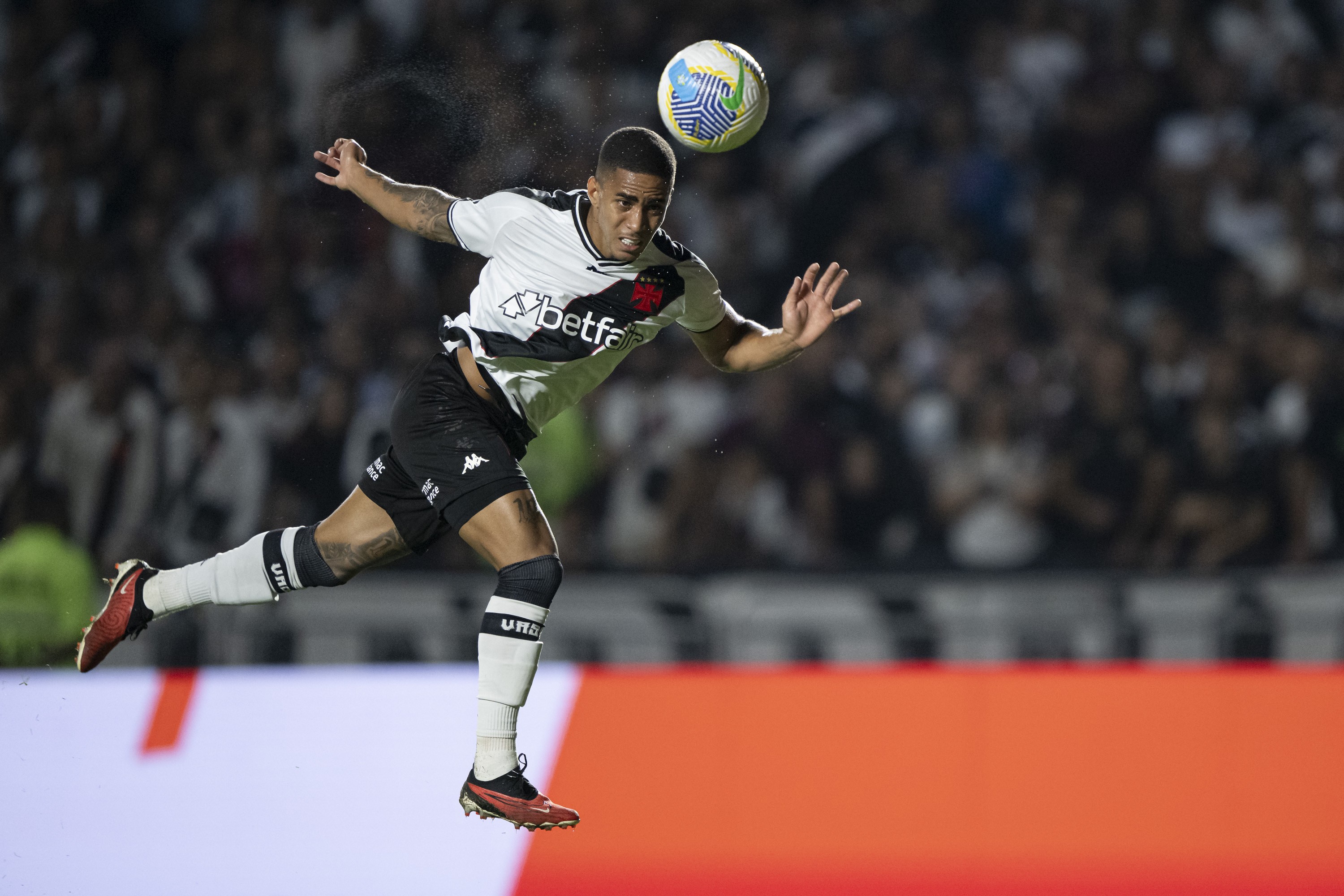 Vasco acerta empréstimo de Erick Marcus ao Ludogorets | Ge