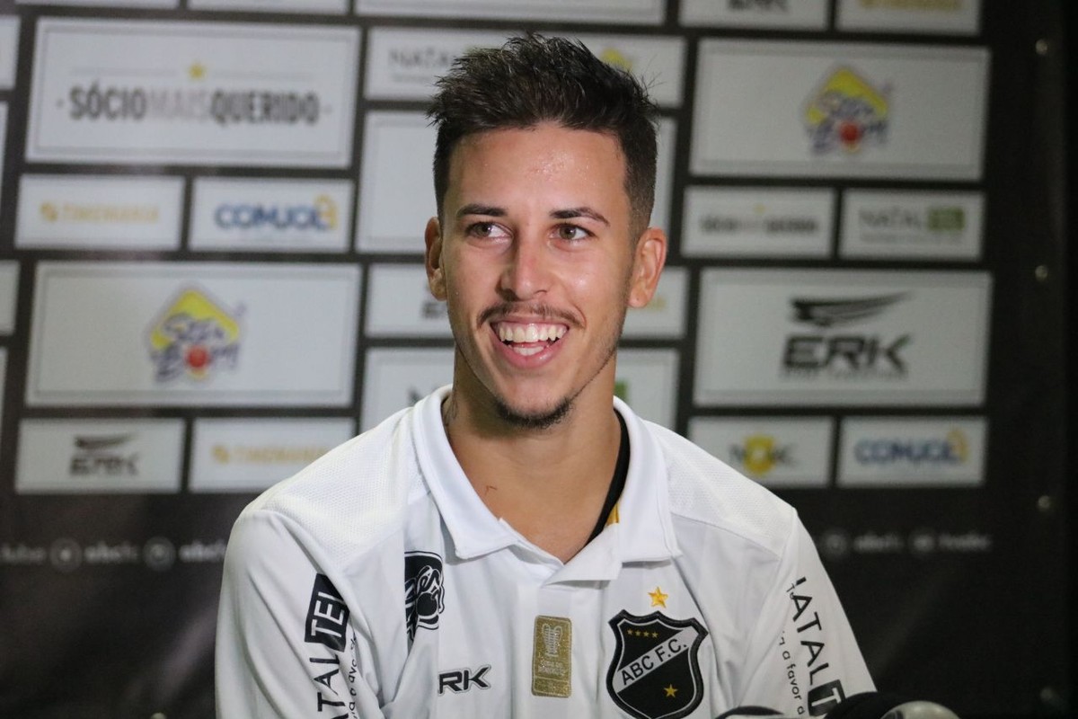 Marcos Júnior quer brigar por titularidade no ABC: "Aproveitar as ...