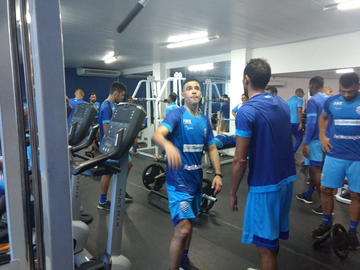 Rodolfo Gamarra chega a Maceió, e Benítez vai ser apresentado pelo CSA ...