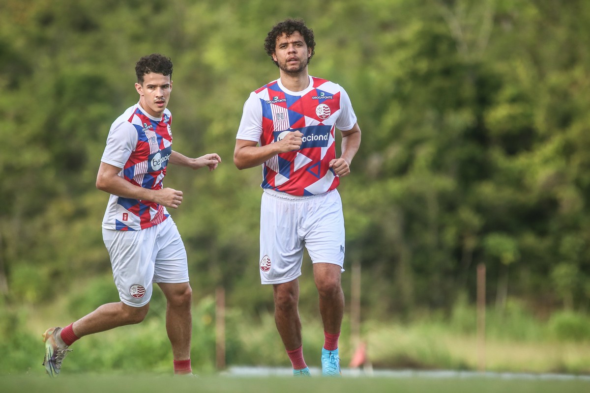 Victor Ferraz volta aos treinos e deve enfrentar o Floresta; veja possível time do Náutico ...