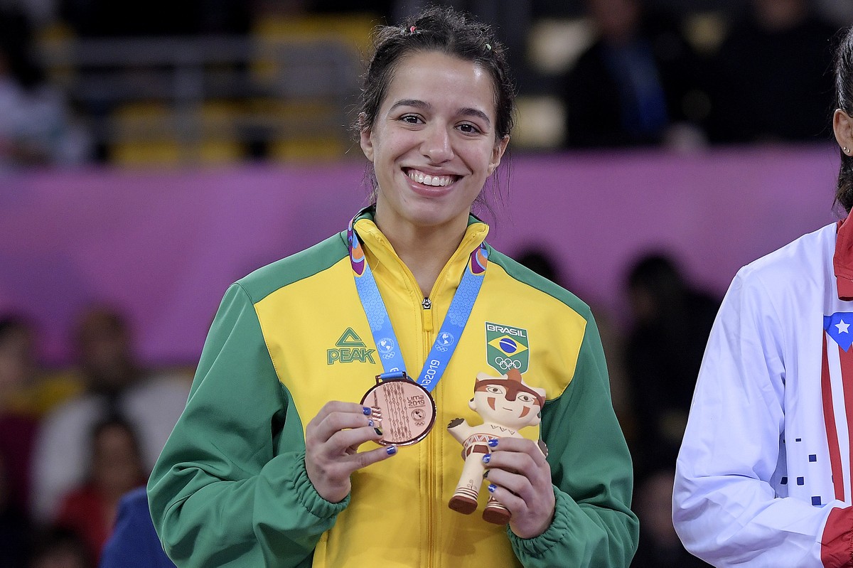 Giulia Penalber conquista o ouro em torneio internacional de wrestling ...