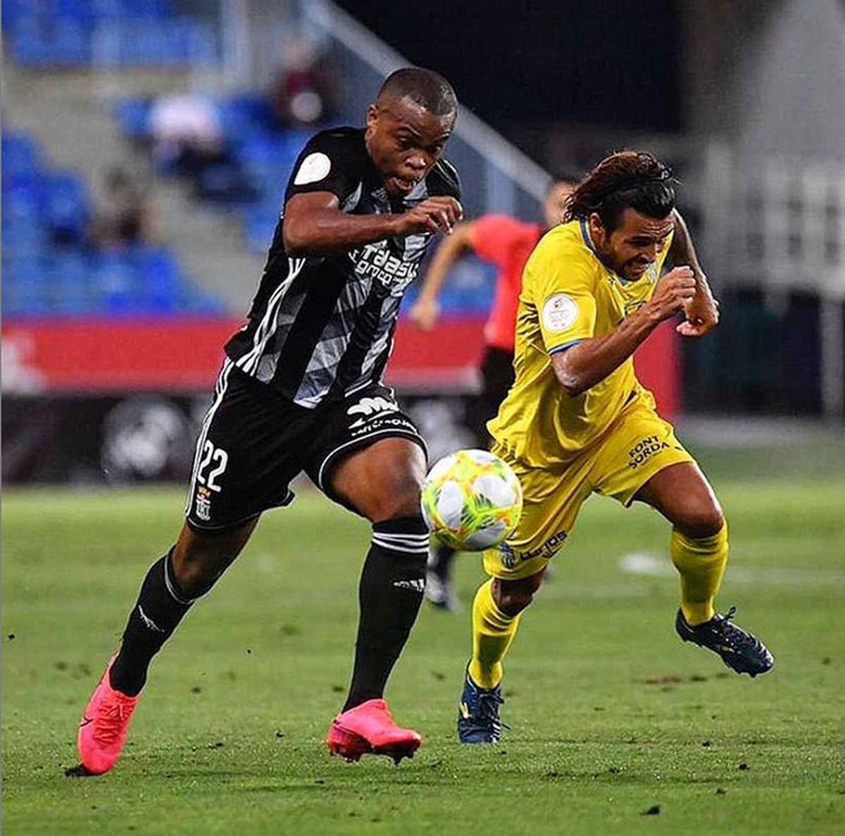Ex-Botafogo, Vinícius Tanque é titular no Cartagena e celebra vaga na ...
