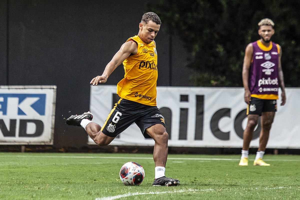 Sandry retoma espaço no Santos e revive expectativa pré-lesão | santos | ge
