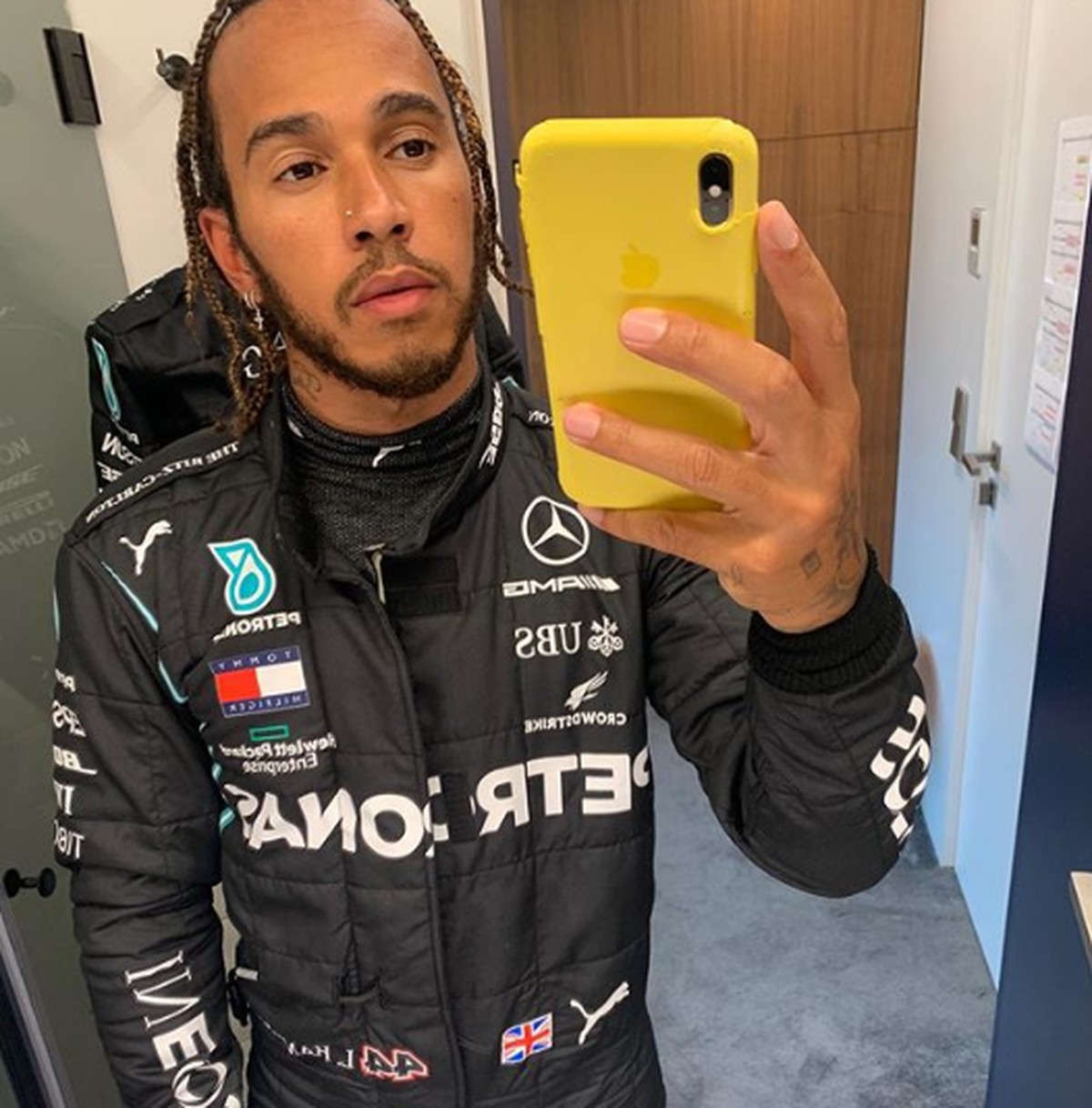 Revelação! Hamilton admite ser o rapper XNDA e até já gravou para ...