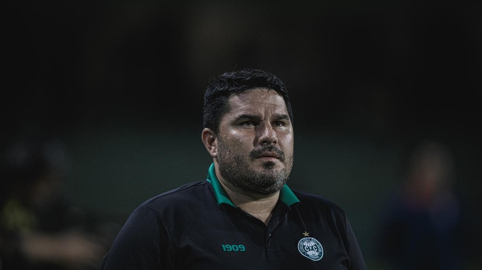 Coritiba muda zaga e estreia quinta dupla diferente em 2020; vote na ...