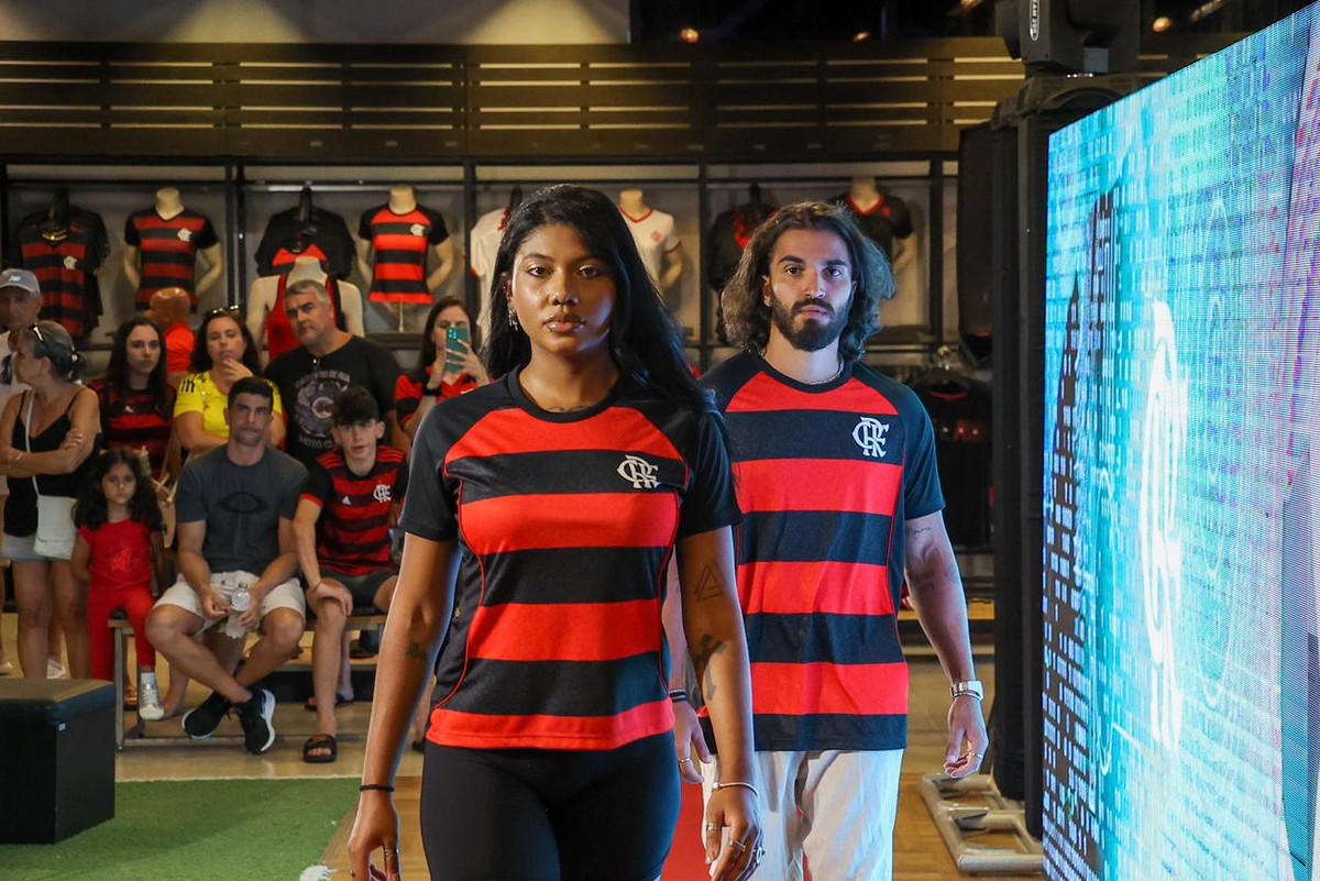 Em evento na Gávea, Flamengo lança nova coleção de roupas | flamengo | ge