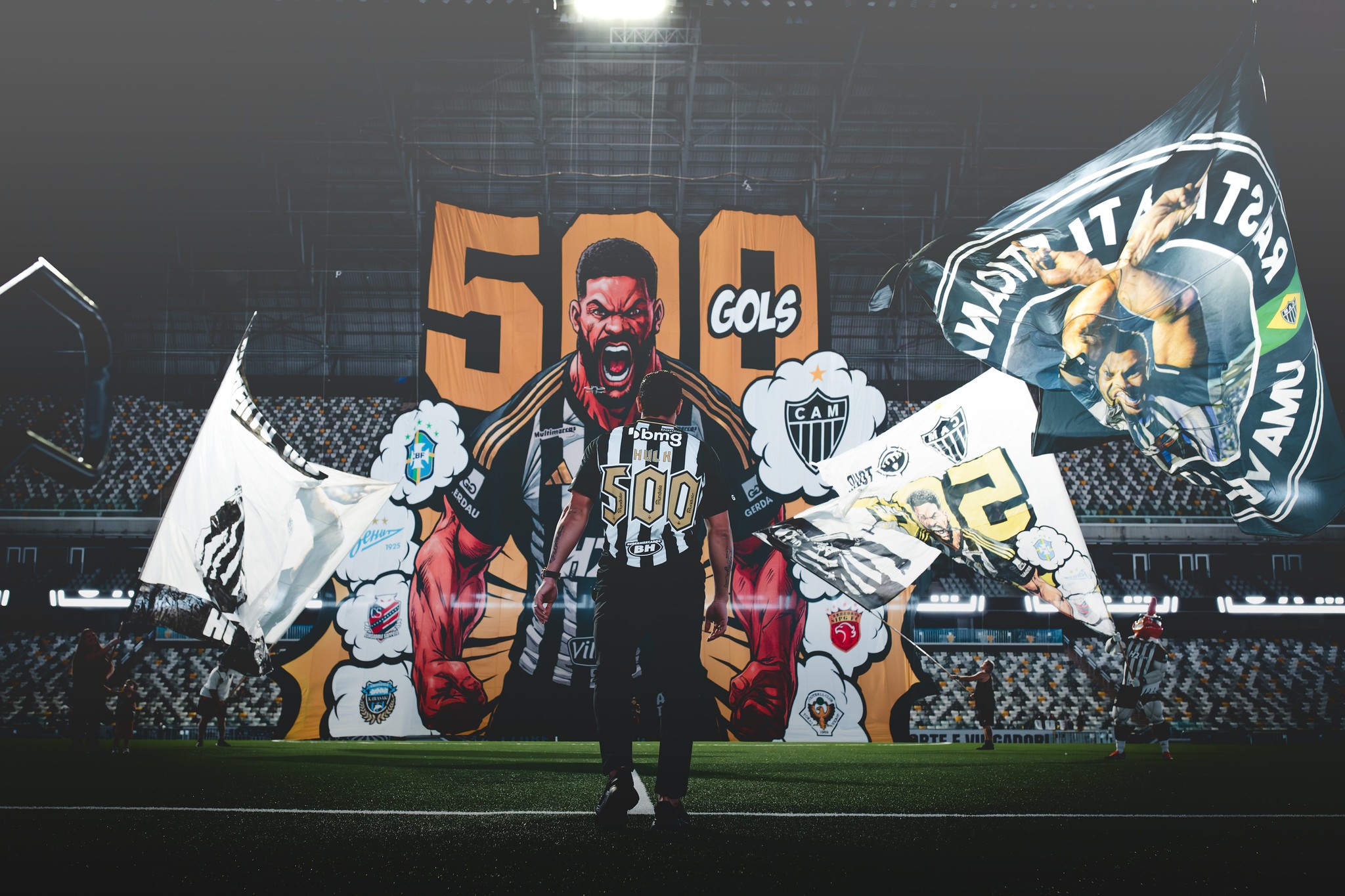Hulk é homenageado pelo Atlético-MG pelos 500 gols | Ge
