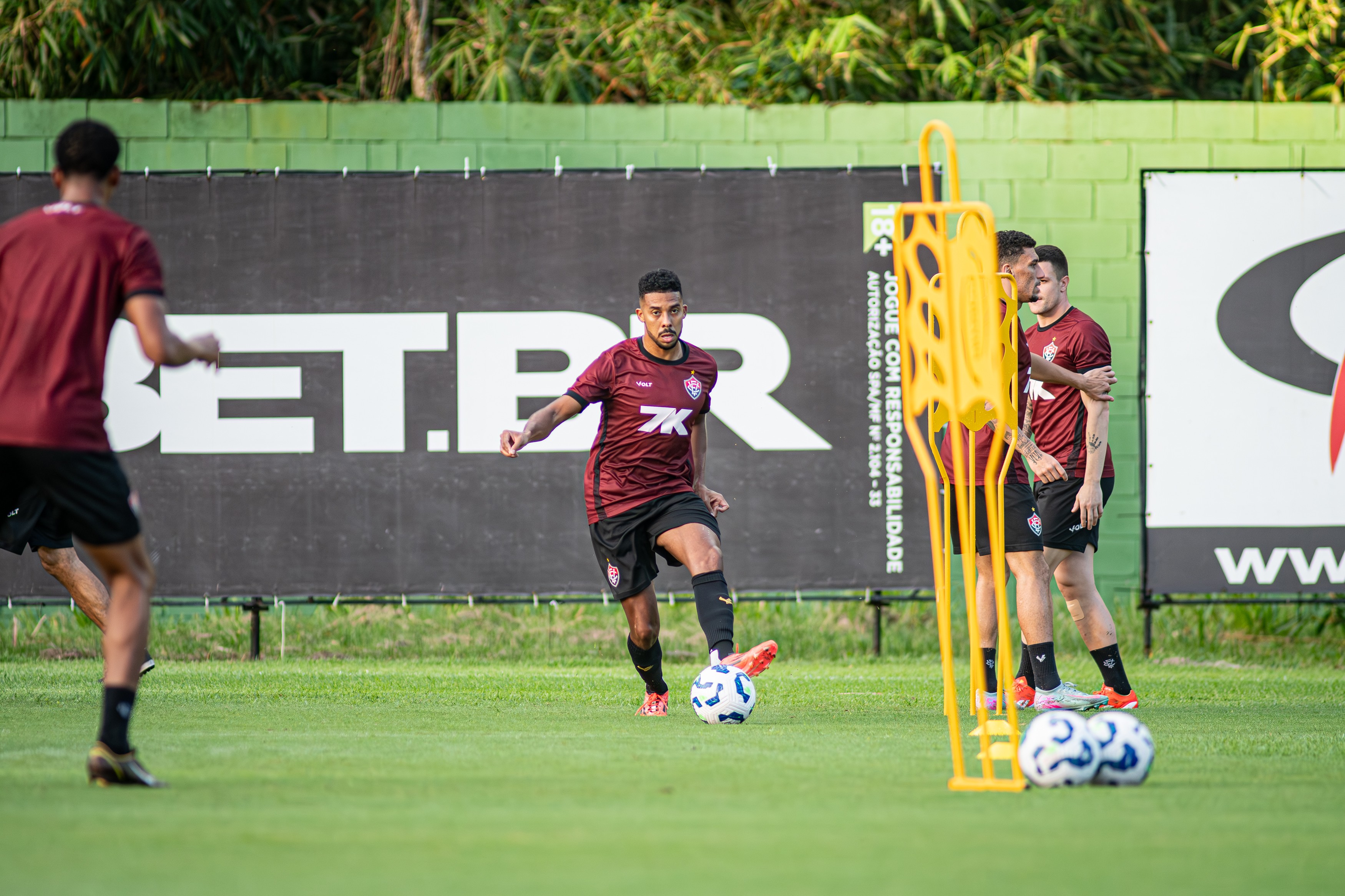 Willian Oliveira treina normalmente em reapresentação do Vitória | Ge