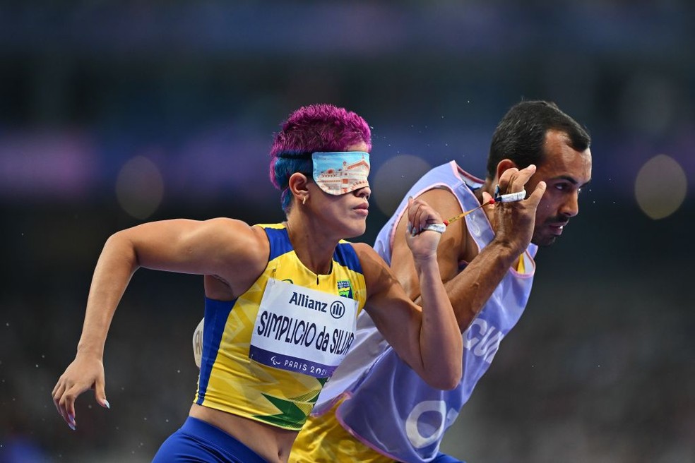 Fernanda Yara é ouro e Maria Clara Augusto fatura bronze | = Correio da ...