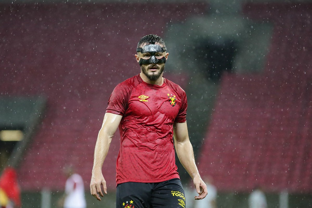 Empresário chega de viagem, e futuro de Sander no Sport deve ser ...