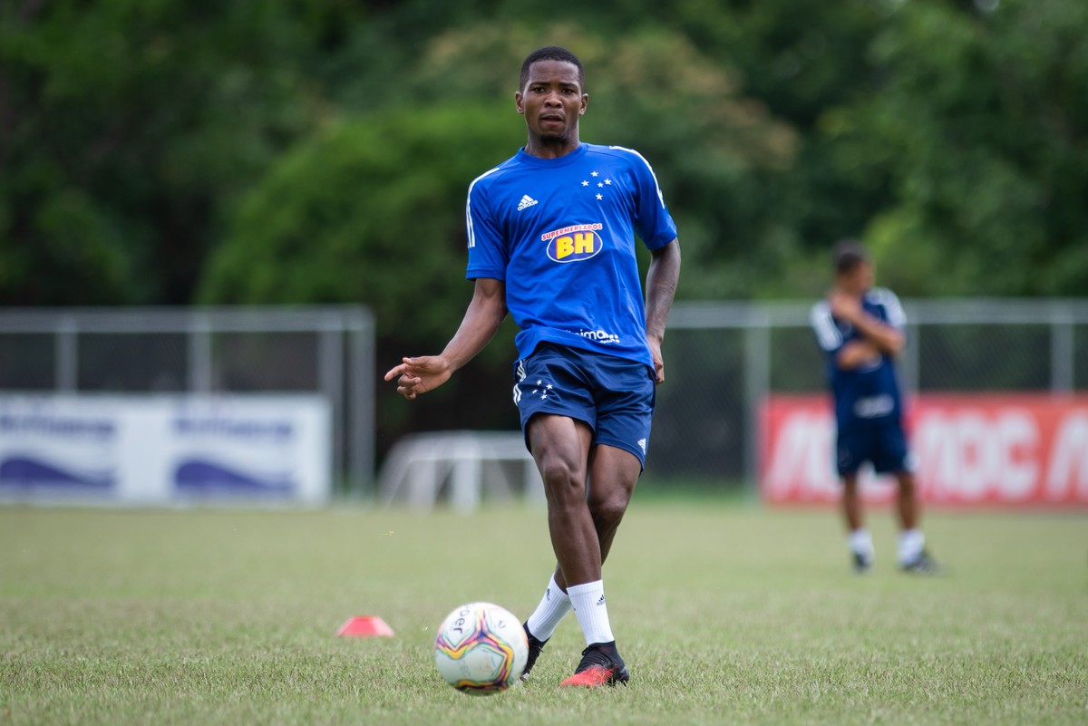 Cacá justifica saída para o futebol japonês e se despede do Cruzeiro ...