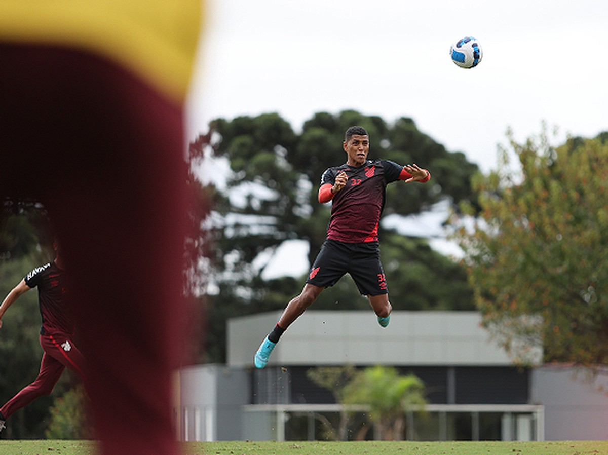 Pedro Rocha fica à disposição após dois meses e aguarda para definir ...