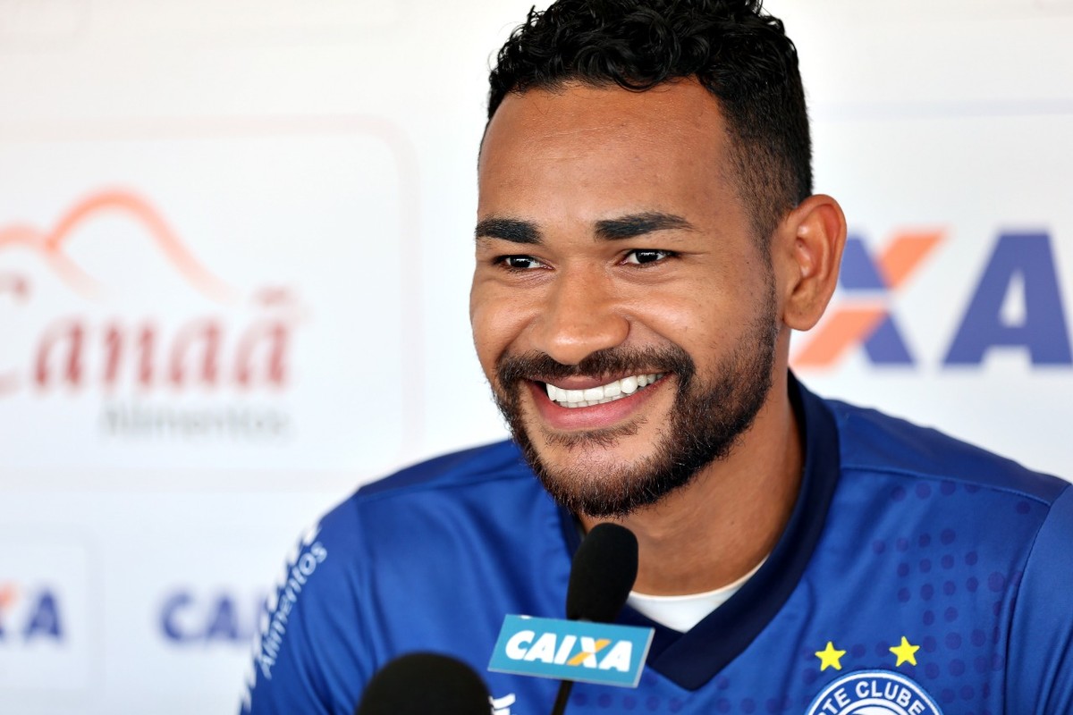 Jackson vê disputa sadia na defesa e projeta Bahia focado em boa ...