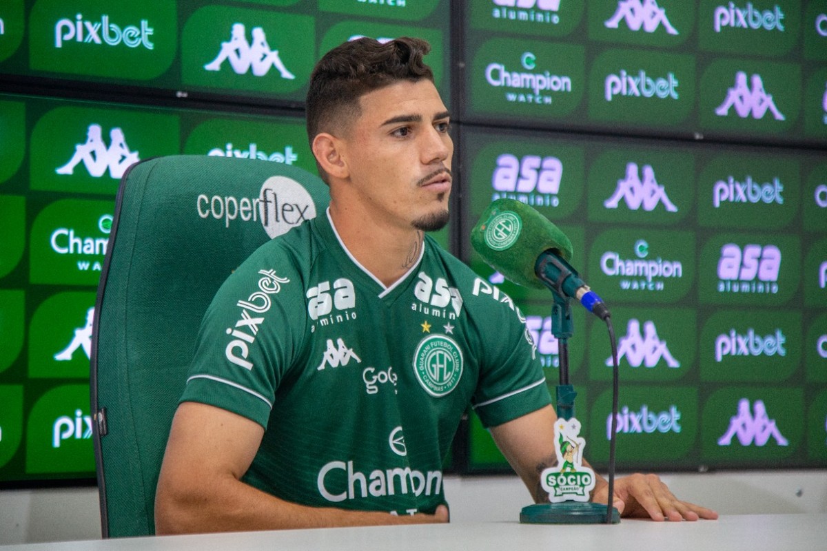 "Falar pouco e trabalhar muito", diz Mayk na chegada ao Guarani ...