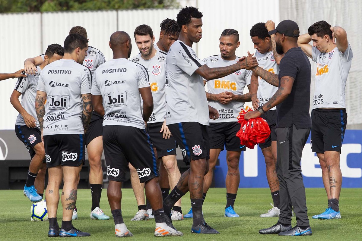 Escalação do Corinthians: Coelho consolida sistema, tem volta de trio e ...