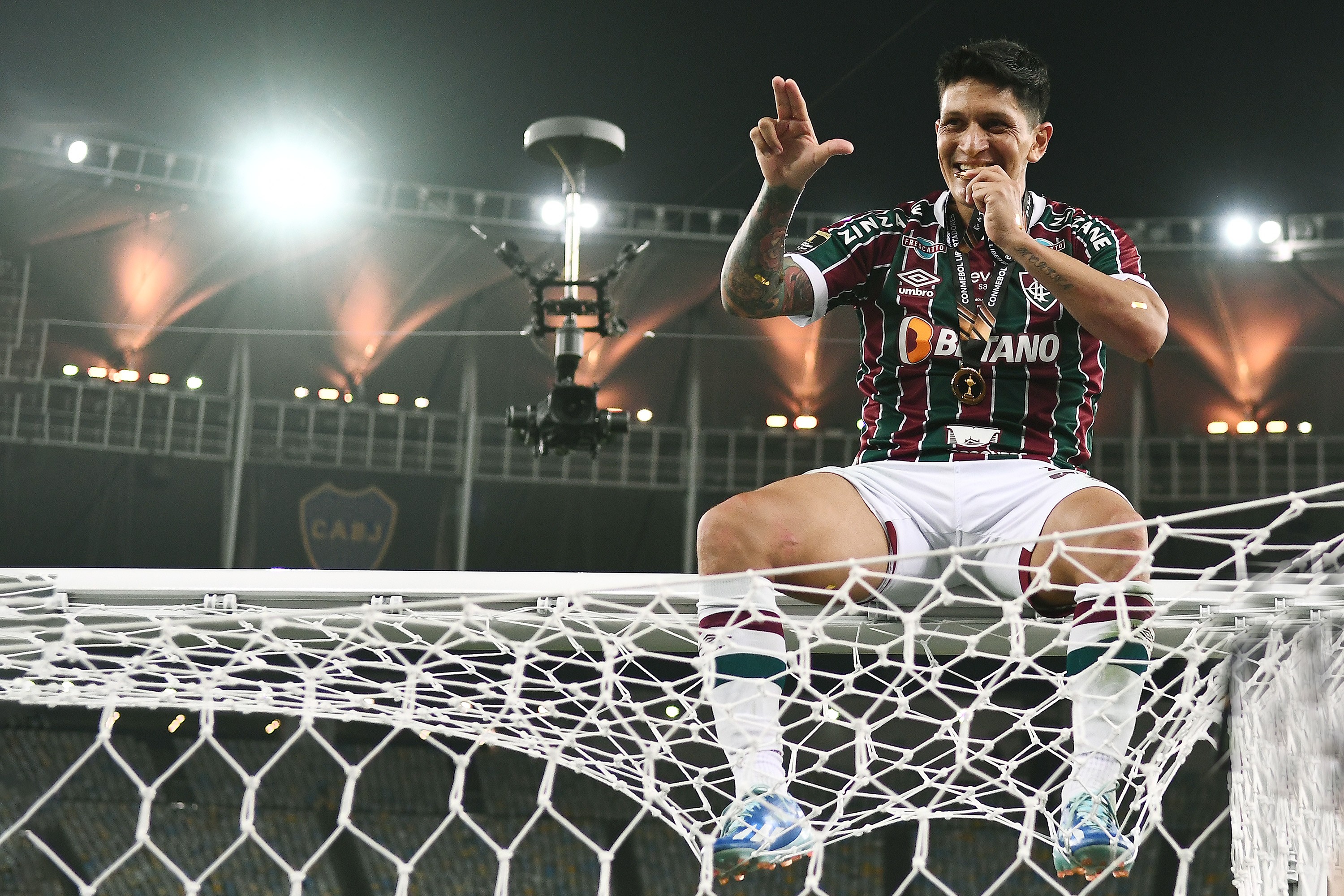 Rei da América, Cano projeta mais títulos e sonha com Libertadores ...