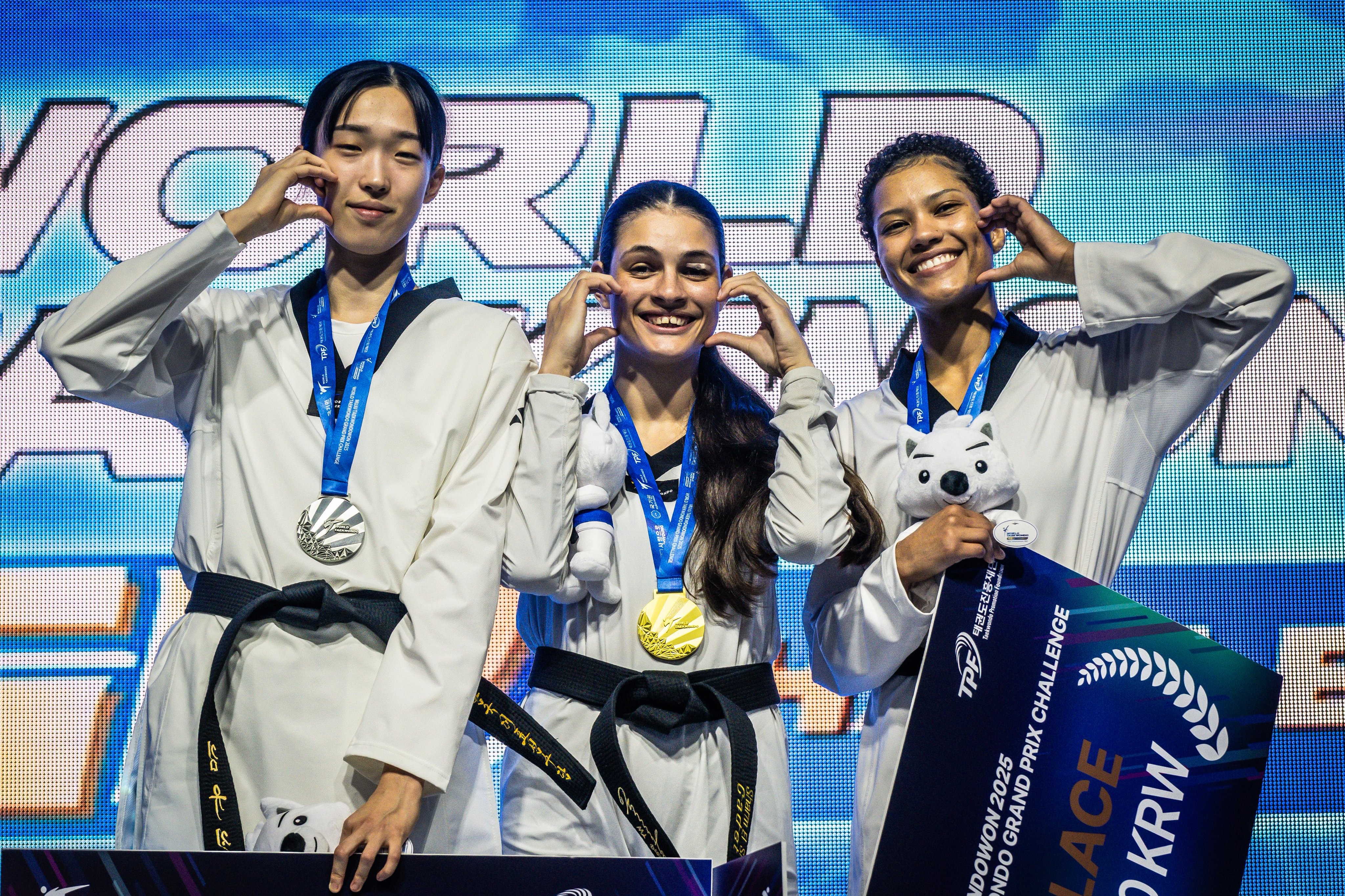 Maria Clara Pacheco se torna a número 1 do mundo no taekwondo às ...