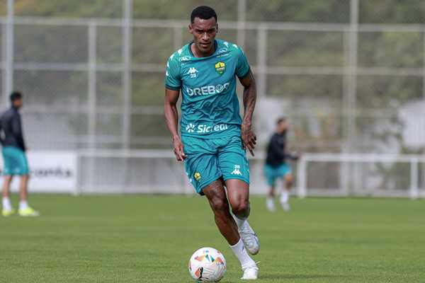 Cuiabá: Matheus Alexandre encontra delegação em SP e será reforço na ...