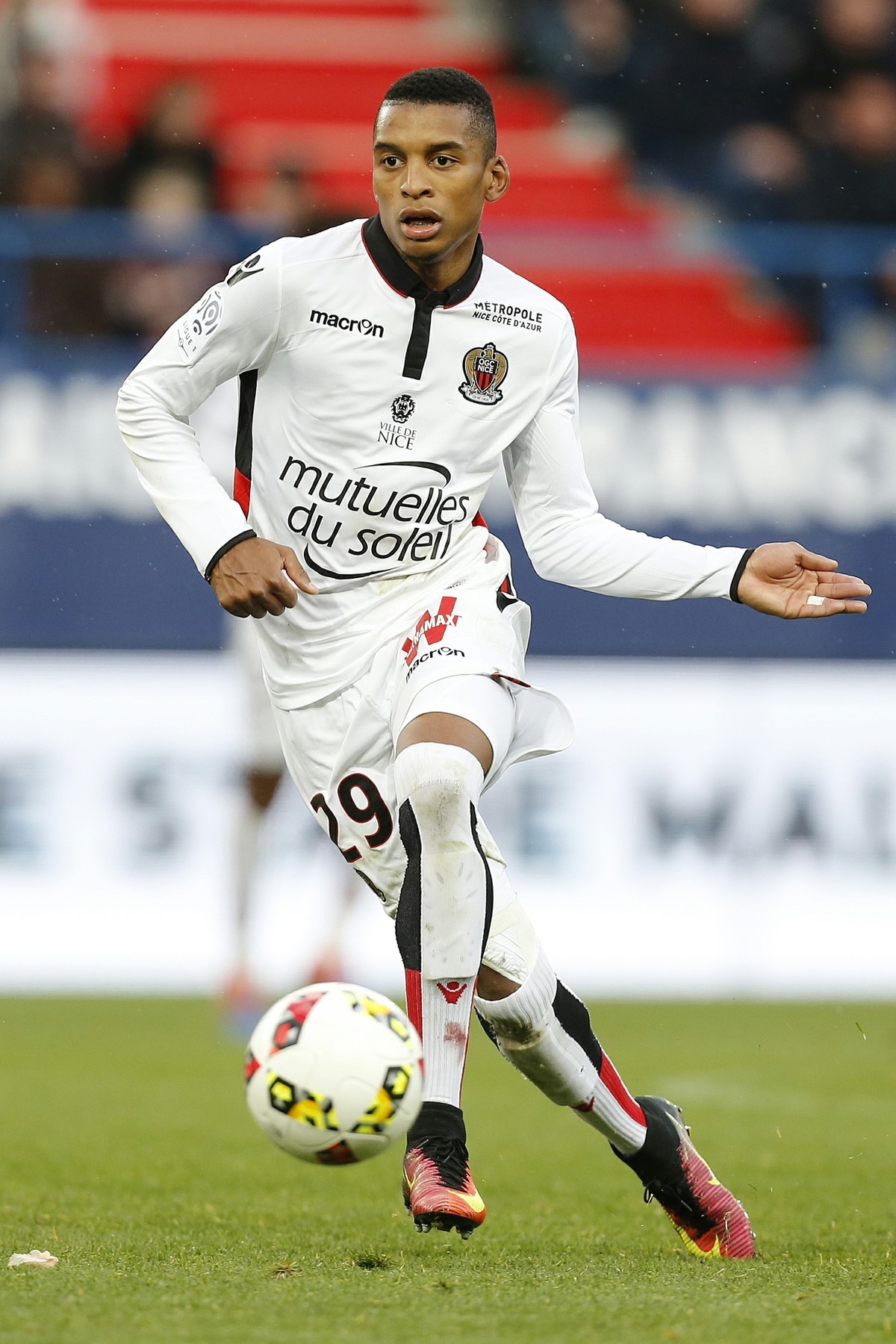 Após boa temporada pelo Nice, Dalbert recebe proposta da Internazionale ...
