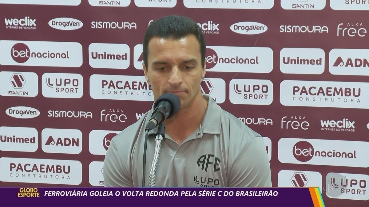 Júnior Rocha celebra Ferroviária coletiva e efetiva contra Volta ...