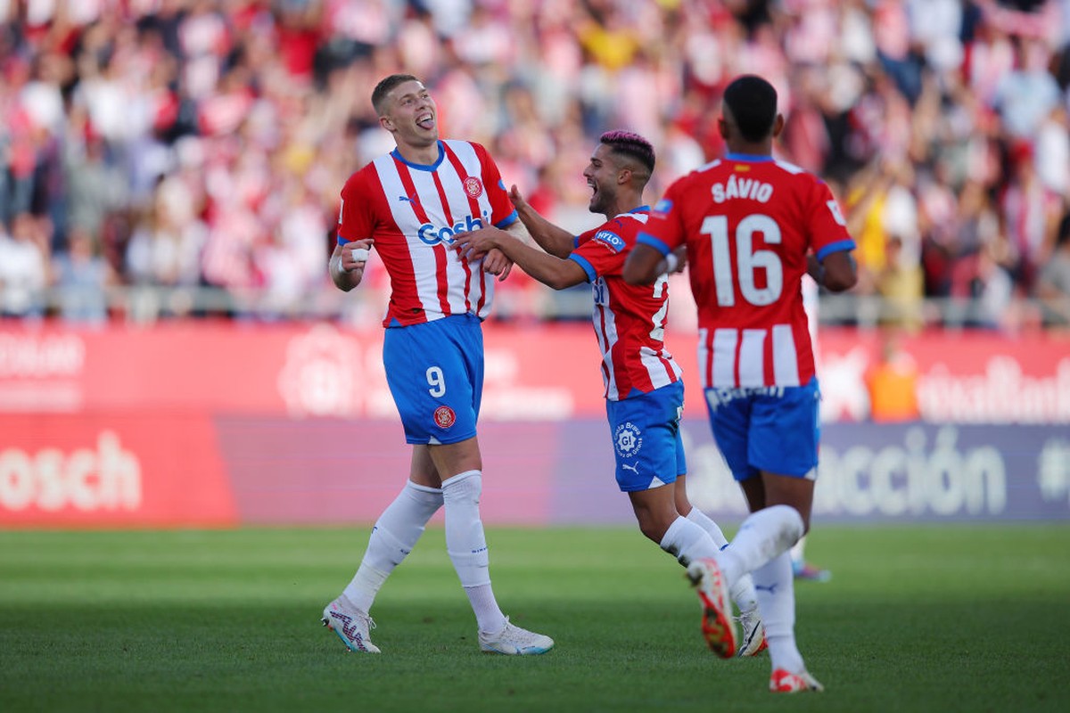 Com Gol De Savinho E Assistência De Yan Couto Girona Vence De Virada E