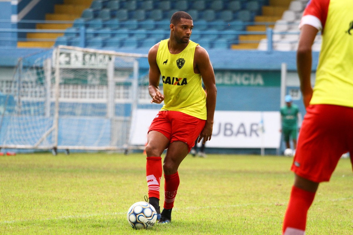 Maicon Silva "esquece" férias e foca atenções apenas em jogo contra o ...
