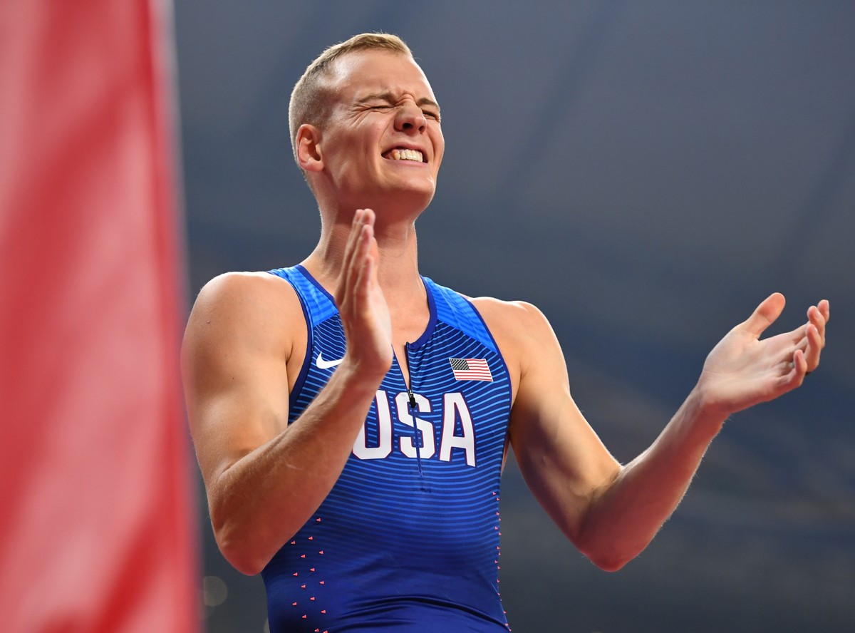 Sam Kendricks está fora das Olimpíadas por testar positivo para Covid ...