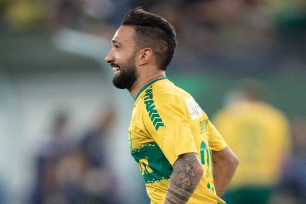 Com um terço dos jogos, Clayson supera marca de 2021 e ganha papel ...