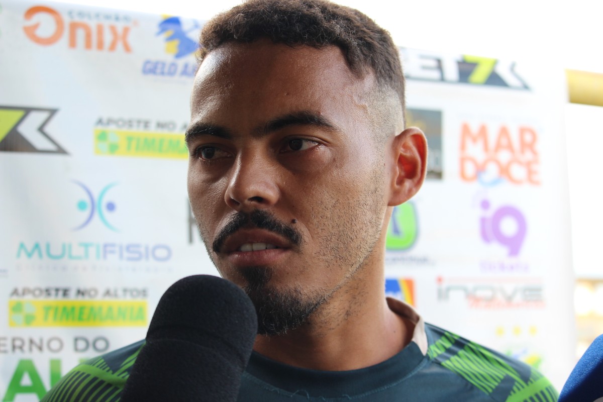 Após sair do banco na estreia, Gean cita disputa por titularidade no ...