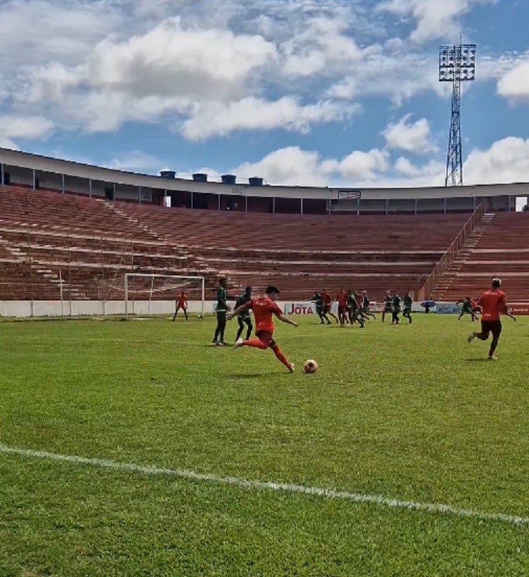 Galvez é superado pelo América-SP no 2º teste antes da estreia na Copa ...