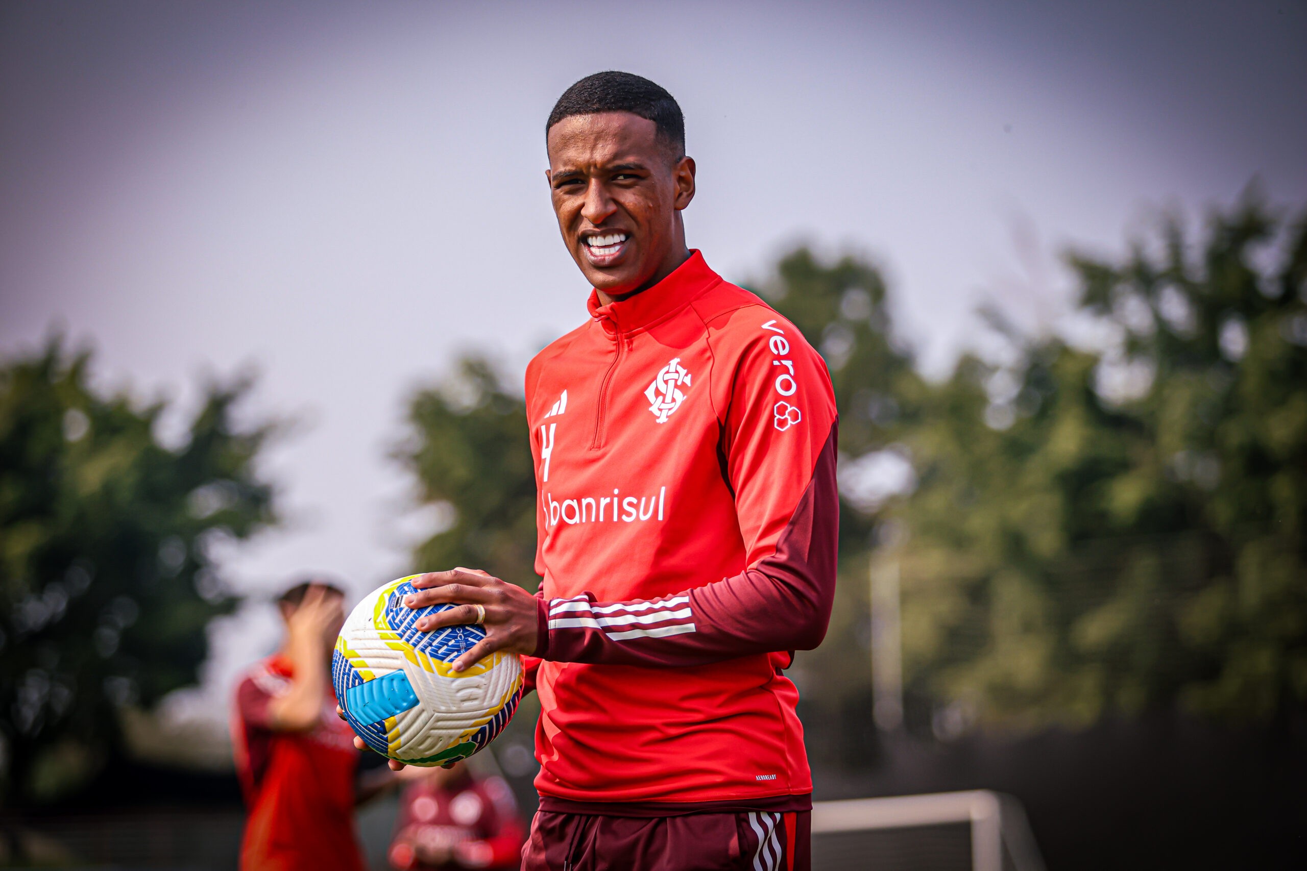 Saiba quanto o Inter recebe pela saída antecipada de Robert Renan | Ge