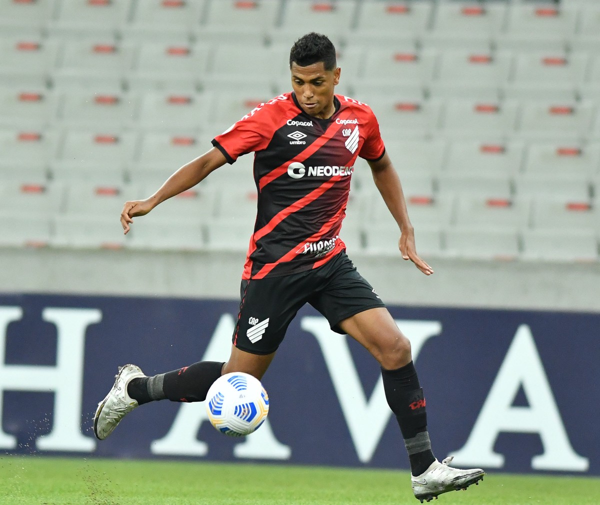 Athletico inscreve Lucas Fasson, Pedrinho e Pedro Rocha para semifinais ...