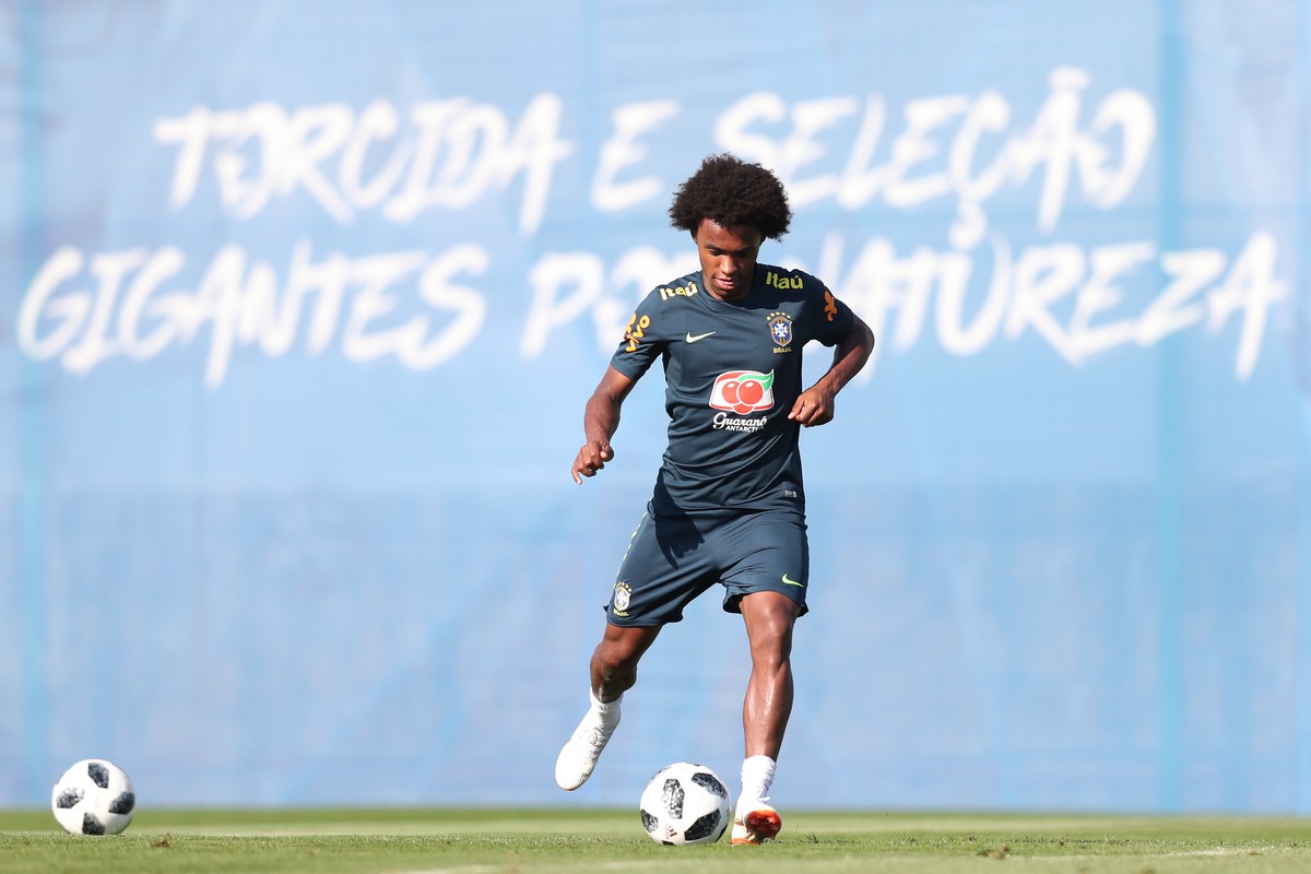 Carinho é antídoto da Seleção para fazer Willian embalar na Copa do Mundo