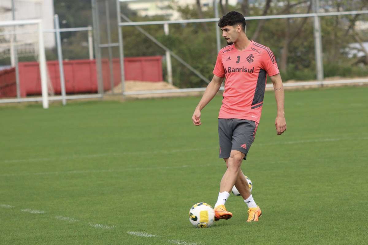 Johnny é convocado pelos EUA e desfalca o Inter contra Atlético-GO e ...