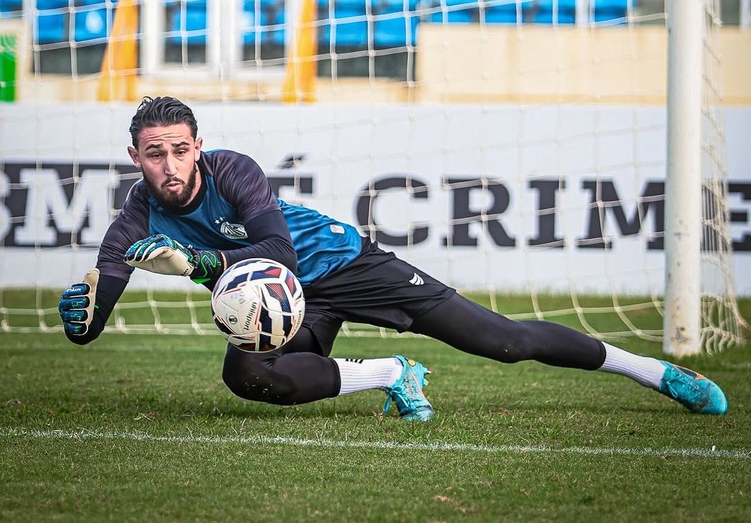 Segurança no gol: Felipe destaca evolução defensiva, mas reforça ...