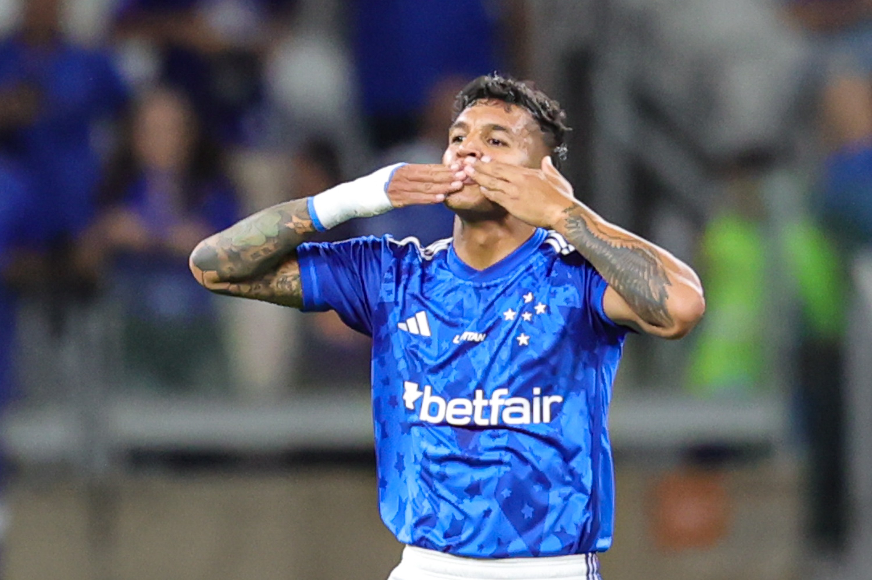 Lucas Romero é o estrangeiro com mais jogos pelo Cruzeiro; volante ...