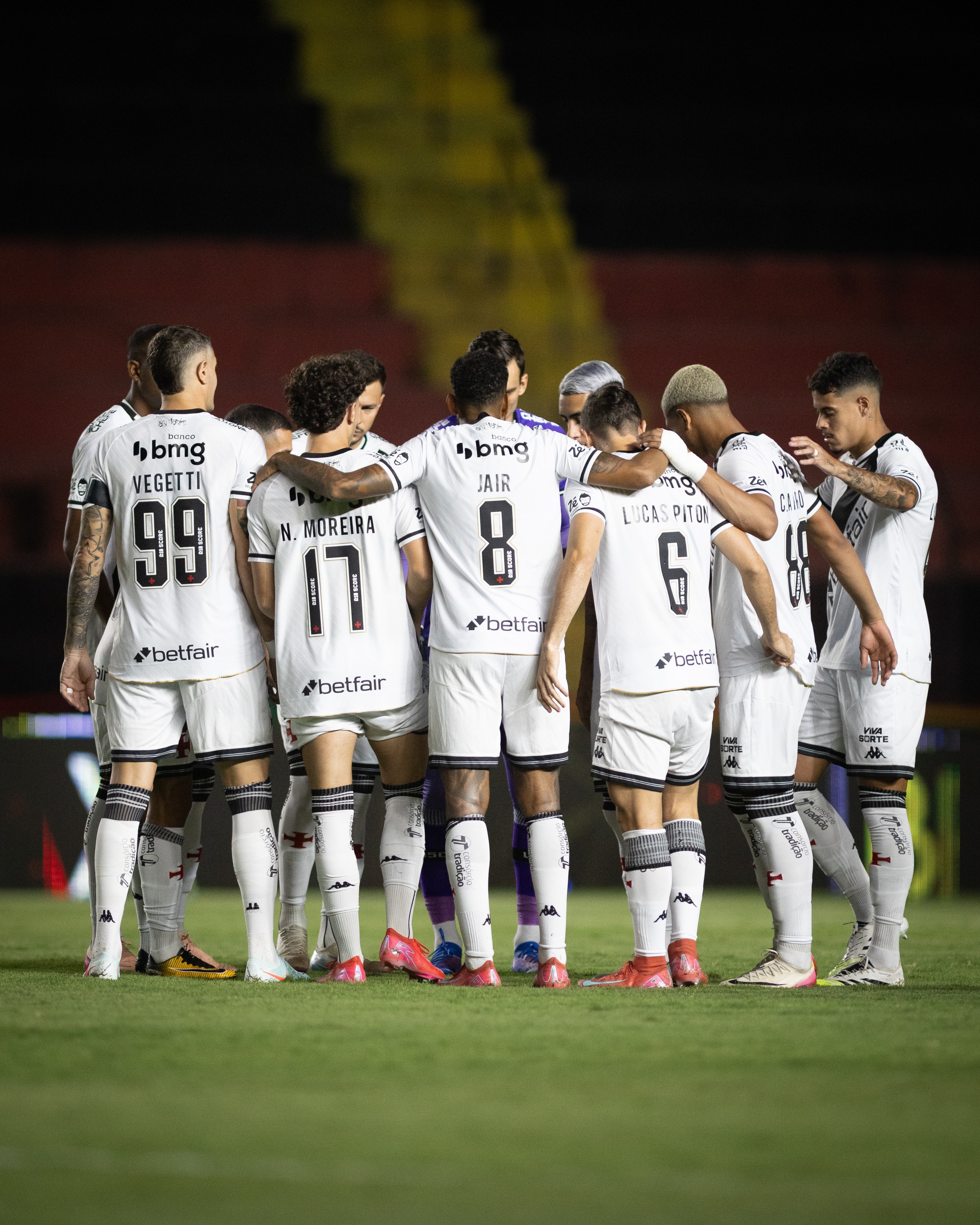 Adaptação de reforços e pendências no DM: entenda os planos do Vasco na ...