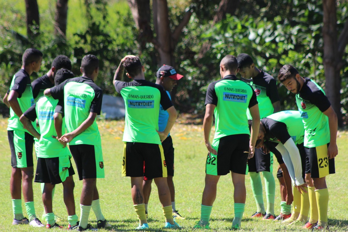 Com lista enxuta, Fla deixa de lado indicados de Lancuna e volta a usar ...