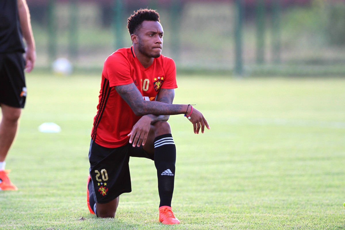 Lembra dele? Rodney Wallace rende R$ 160 mil ao Sport por ida à Copa do ...