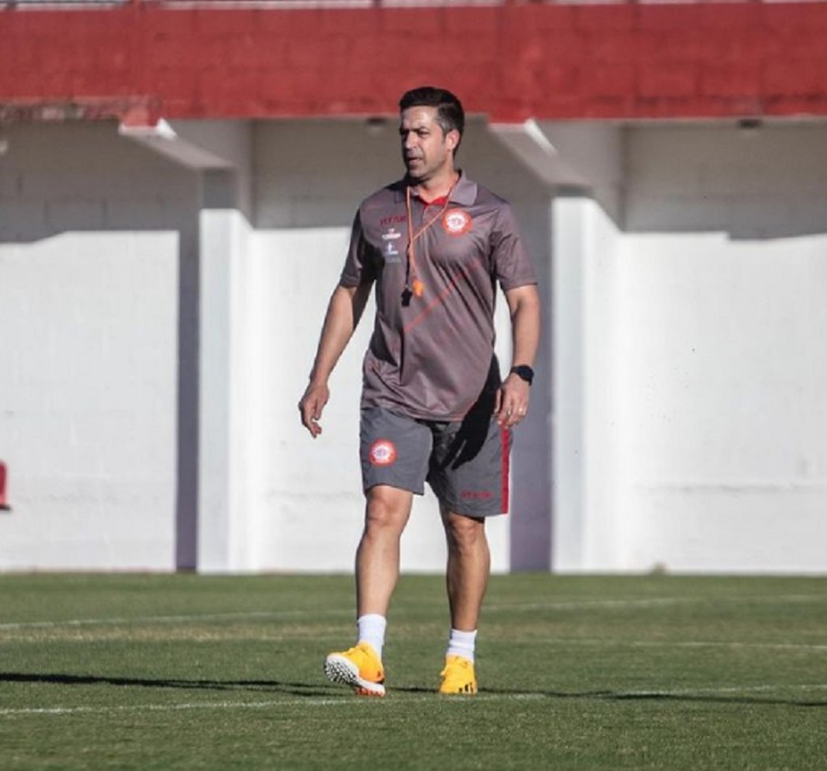 João Burse promete Tombense competitivo e quer usar tempo sem jogos ...