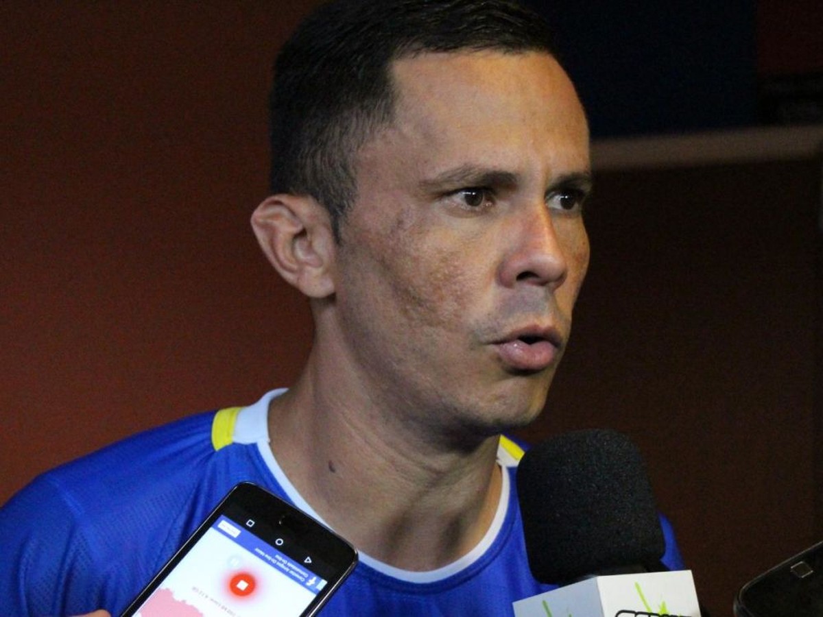 Sem receber há quase dois meses, Fininho desabafa: "Não merecia passar ...