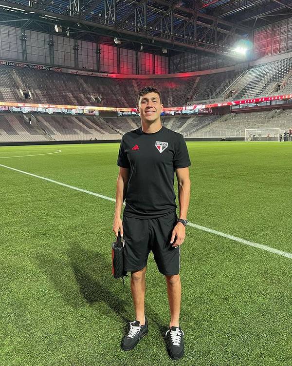 Ferraresi comemora retorno ao São Paulo após 280 dias: "Feliz por ...