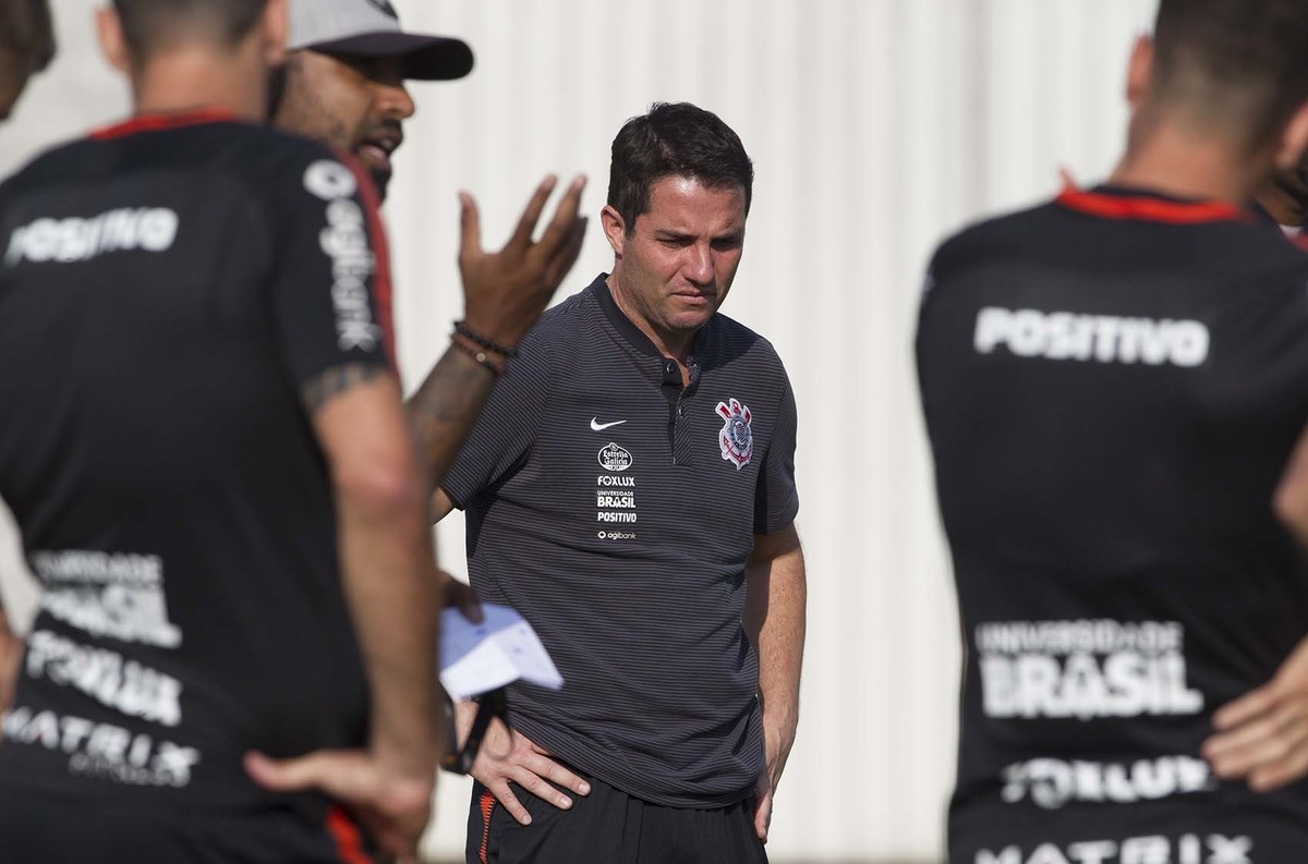 Saídas e lesão geram impasse em lista do Corinthians na Libertadores ...
