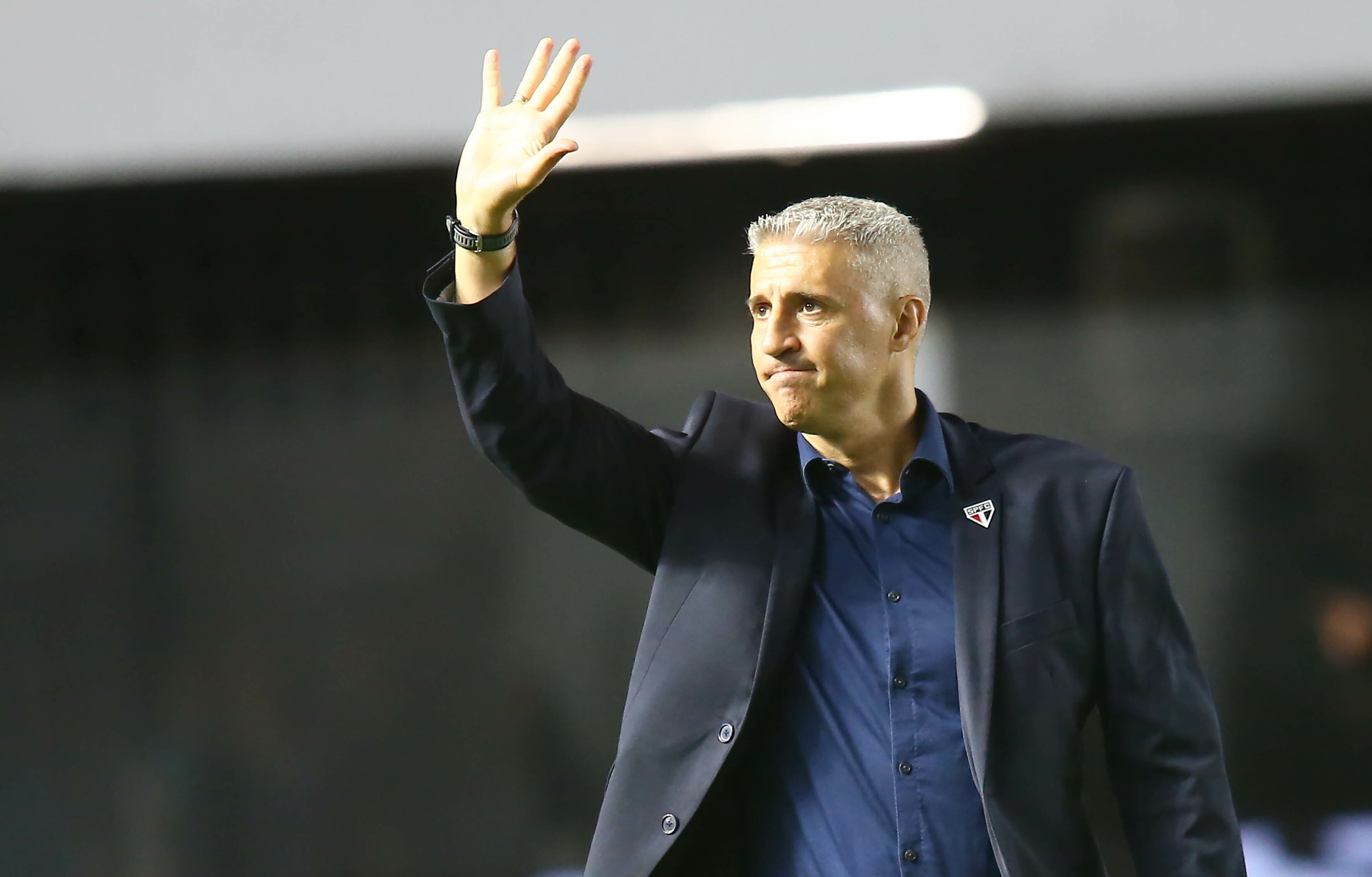 Crespo diz que fica no São Paulo para 2026: "Vamos tentar um ano mais" | Ge