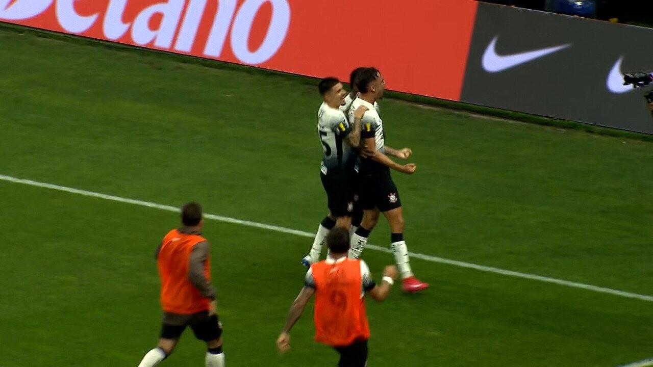 Corinthians iguala recorde de vitórias consecutivas no século | Ge