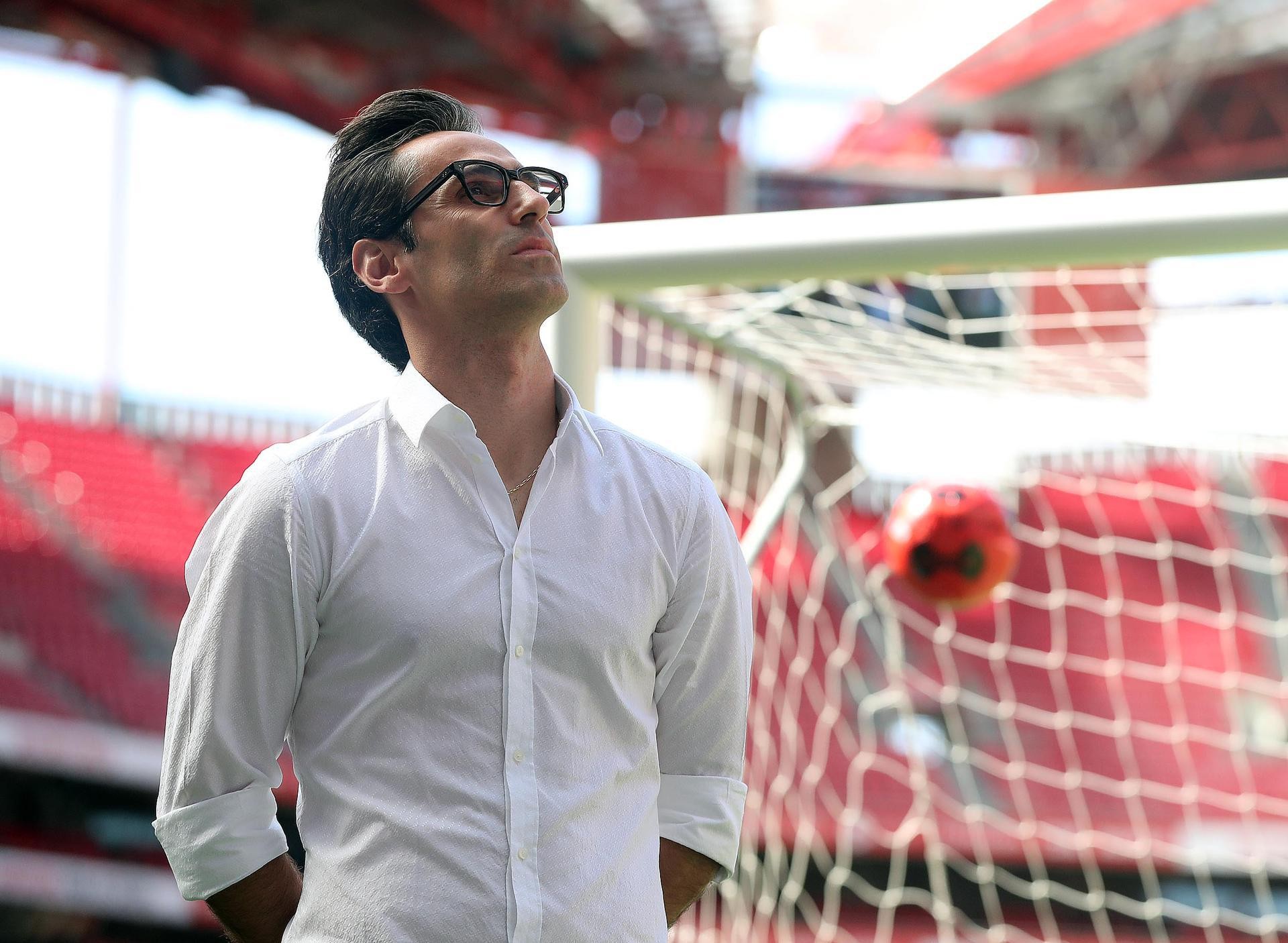 Ex-Benfica e Grêmio, Jonas é retido em Portugal e informado sobre ...