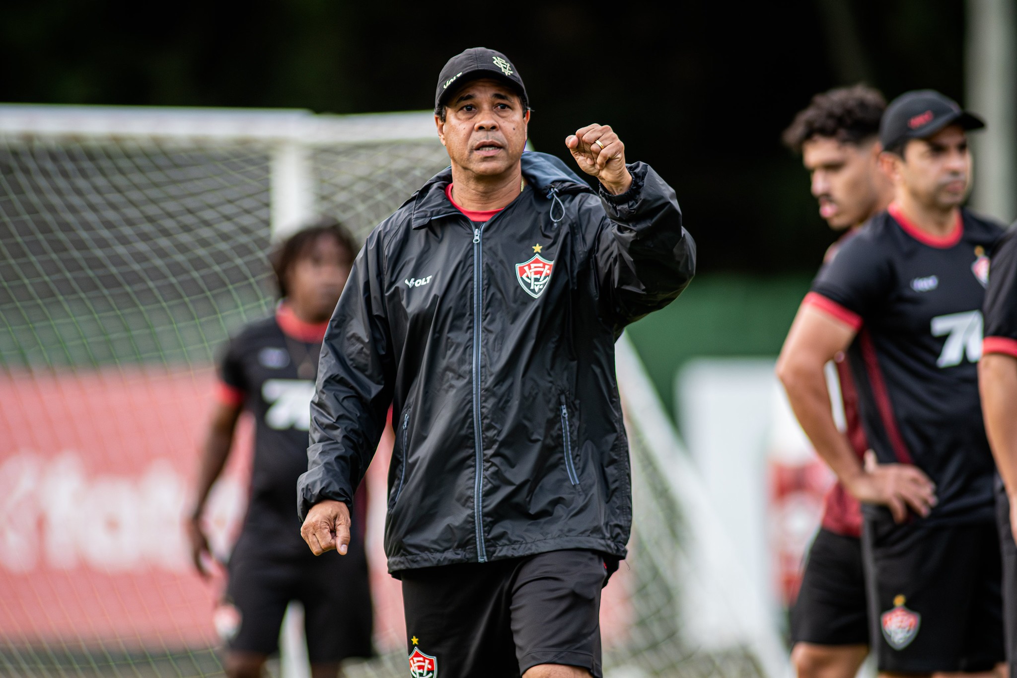 Vitória se reapresenta com time alternativo para temporada 2026 | Ge